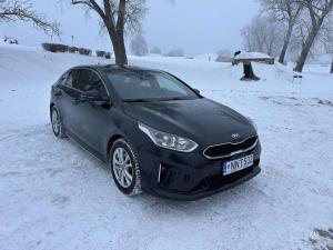 Black Kia ProCeed 2020 in Kaunas, with an engine capacity of 1.00 L and mileage of 59 thousand km for 12999 €, photo 3 on AUTOMOTO.COM.LV