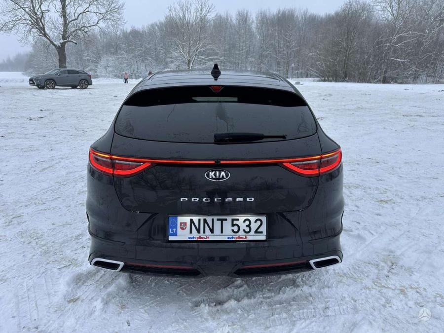 Black Kia ProCeed 2020 in Kaunas, with an engine capacity of 1.00 L and mileage of 59 thousand km for 12999 €, photo 6 on AUTOMOTO.COM.LV