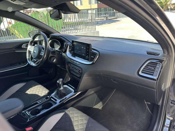 Melns Kia ProCeed 2020 Kauņa, ar dzinēja tilpumu 1.00 L un nobraukumu 60 tūkst. km par 12999 €, foto 9 vietnē AUTOMOTO.COM.LV