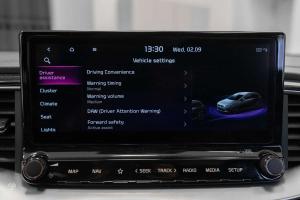 Black Kia ProCeed 2021 in Vilnius, with an engine capacity of 1.60 L and mileage of 116 thousand km for 18900 €, photo 21 on AUTOMOTO.COM.LV