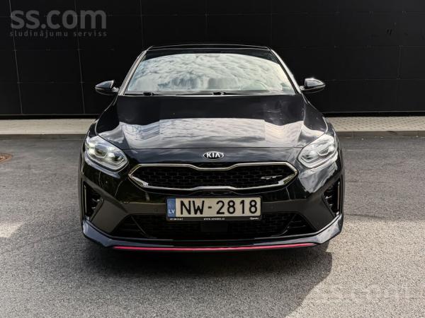 Black Kia ProCeed 2022 in Jelgava, with an engine capacity of 1.60 L and mileage of 74 thousand km for 19950 €, photo 3 on AUTOMOTO.COM.LV