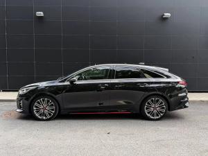 Black Kia ProCeed 2022 in Jelgava, with an engine capacity of 1.60 L and mileage of 74 thousand km for 19950 €, photo 7 on AUTOMOTO.COM.LV