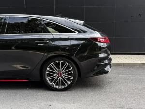 Black Kia ProCeed 2022 in Jelgava, with an engine capacity of 1.60 L and mileage of 74 thousand km for 19950 €, photo 8 on AUTOMOTO.COM.LV