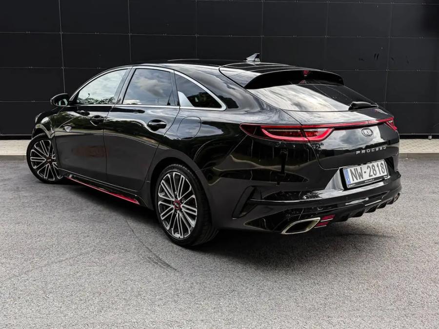 Black Kia ProCeed 2022 in Jelgava, with an engine capacity of 1.60 L and mileage of 74 thousand km for 19950 €, photo 9 on AUTOMOTO.COM.LV