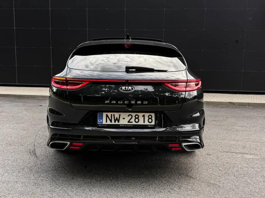 Black Kia ProCeed 2022 in Jelgava, with an engine capacity of 1.60 L and mileage of 74 thousand km for 19950 €, photo 12 on AUTOMOTO.COM.LV