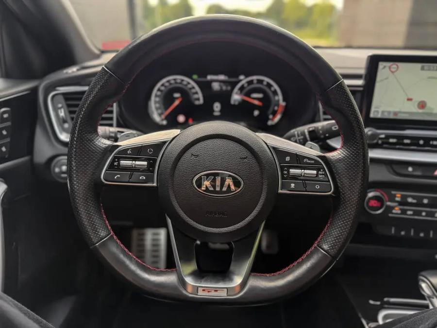 Black Kia ProCeed 2022 in Jelgava, with an engine capacity of 1.60 L and mileage of 74 thousand km for 19950 €, photo 28 on AUTOMOTO.COM.LV