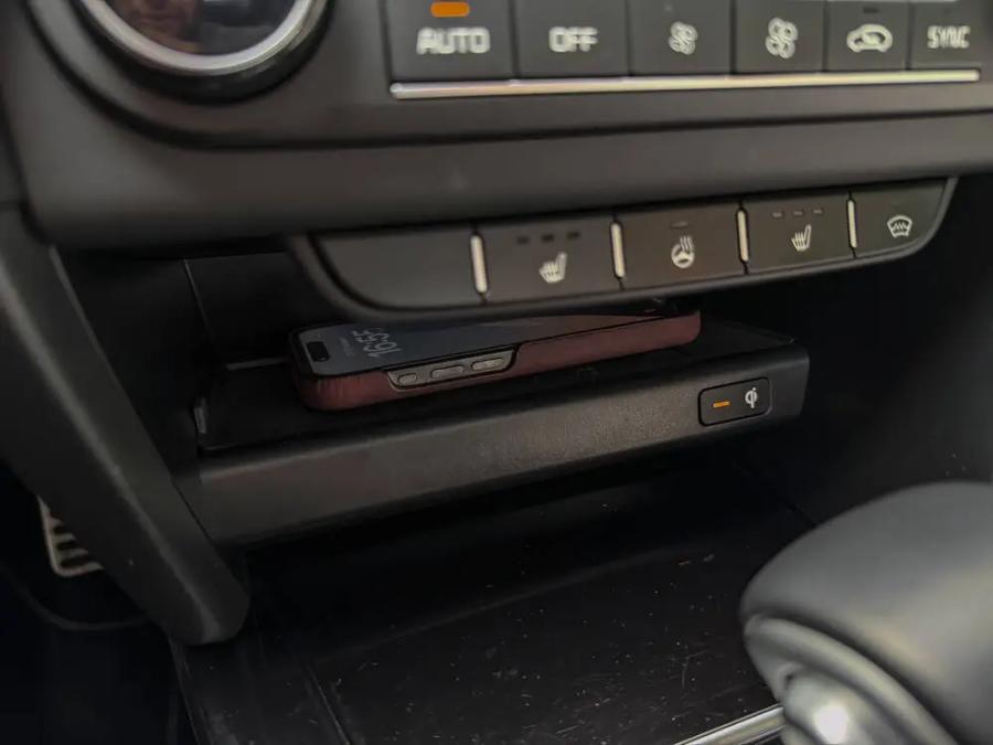 Black Kia ProCeed 2022 in Jelgava, with an engine capacity of 1.60 L and mileage of 74 thousand km for 19950 €, photo 30 on AUTOMOTO.COM.LV