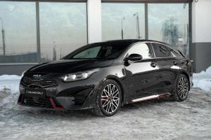 Melns Kia ProCeed 2023 Viļņa, ar dzinēja tilpumu 1.59 L un nobraukumu 12 tūkst. km par 22450 €, foto  vietnē AUTOMOTO.COM.LV