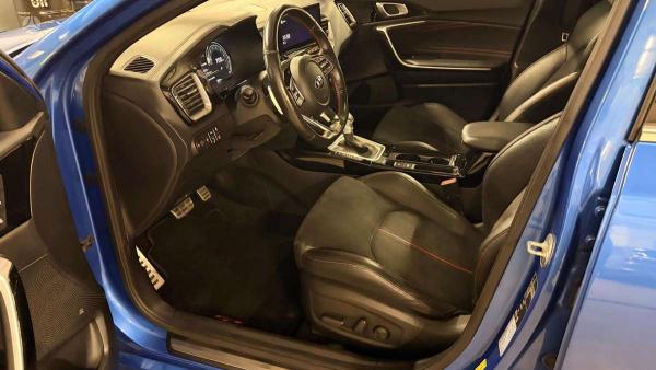 Blue Kia ProCeed 2021 in Vilnius, with an engine capacity of 1.60 L and mileage of 63 thousand km for 19900 €, photo 7 on AUTOMOTO.COM.LV