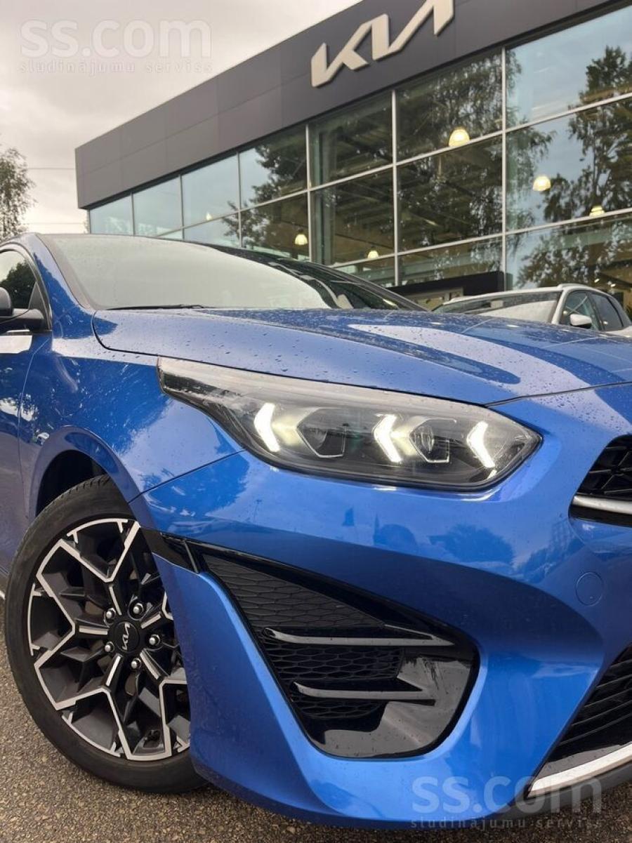 Blue Kia ProCeed 2023 in Riga, with an engine capacity of 1.50 L and mileage of 79 thousand km for 17500 €, photo 3 on AUTOMOTO.COM.LV
