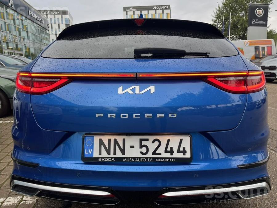Blue Kia ProCeed 2023 in Riga, with an engine capacity of 1.50 L and mileage of 79 thousand km for 17500 €, photo 5 on AUTOMOTO.COM.LV