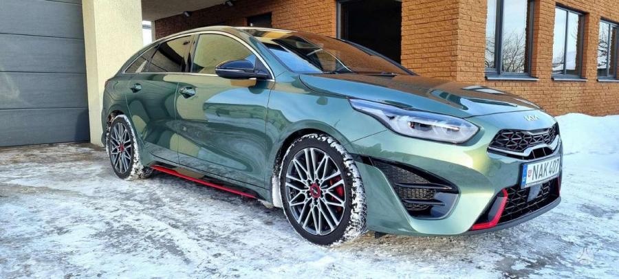 Green Kia ProCeed 2024 in Kaunas, with an engine capacity of 1.59 L and mileage of 32 thousand km for 25000 €, photo 2 on AUTOMOTO.COM.LV