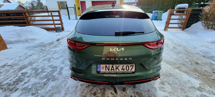 Green Kia ProCeed 2024 in Kaunas, with an engine capacity of 1.59 L and mileage of 32 thousand km for 25000 €, photo 7 on AUTOMOTO.COM.LV