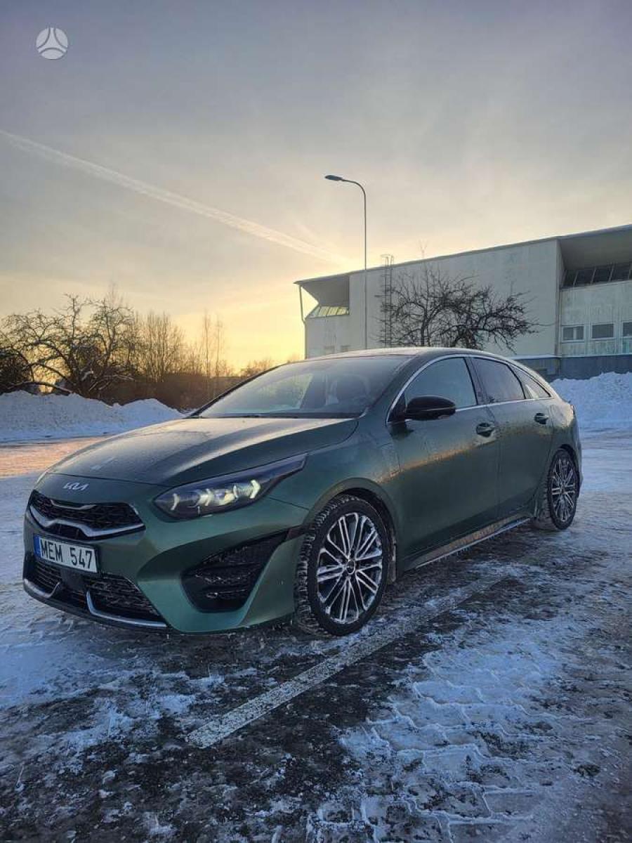 Green Kia ProCeed 2022 in Vilnius, with an engine capacity of 1.48 L and mileage of 86 thousand km for 18500 €, photo 2 on AUTOMOTO.COM.LV