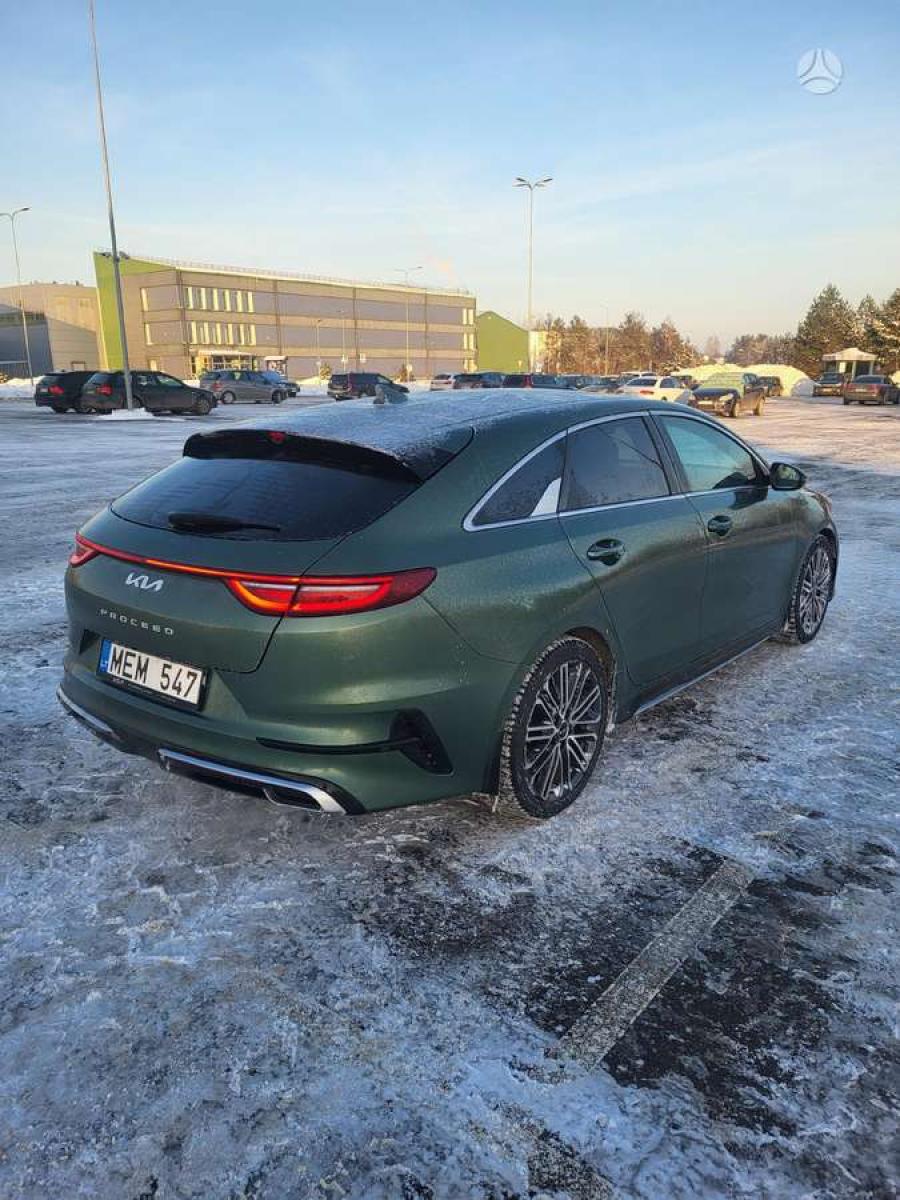 Green Kia ProCeed 2022 in Vilnius, with an engine capacity of 1.48 L and mileage of 86 thousand km for 18500 €, photo 4 on AUTOMOTO.COM.LV