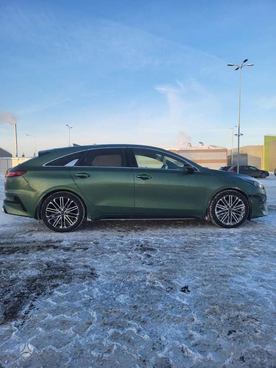 Green Kia ProCeed 2022 in Vilnius, with an engine capacity of 1.48 L and mileage of 86 thousand km for 18500 €, photo 9 on AUTOMOTO.COM.LV