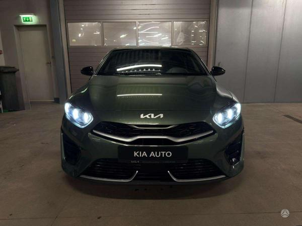 Green Kia ProCeed 2022 in Vilnius, with an engine capacity of 1.50 L and mileage of 85 thousand km for 19500 €, photo 3 on AUTOMOTO.COM.LV