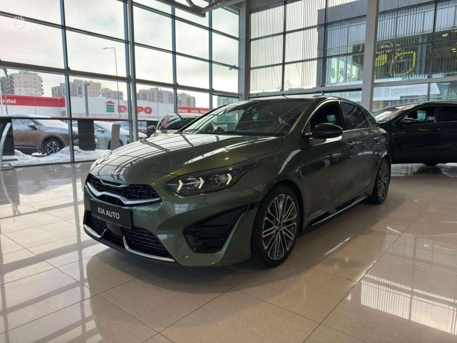 Green Kia ProCeed 2022 in Vilnius, with an engine capacity of 1.50 L and mileage of 85 thousand km for 19500 €, photo 1 on AUTOMOTO.COM.LV
