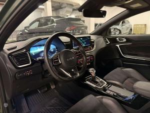 Green Kia ProCeed 2023 in Vilnius, with an engine capacity of 1.60 L and mileage of 54 thousand km for 26900 €, photo 8 on AUTOMOTO.COM.LV