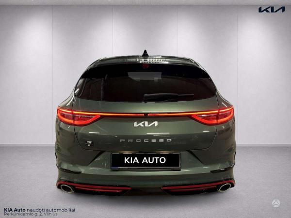 Green Kia ProCeed 2023 in Vilnius, with an engine capacity of 1.60 L and mileage of 54 thousand km for 26900 €, photo 4 on AUTOMOTO.COM.LV