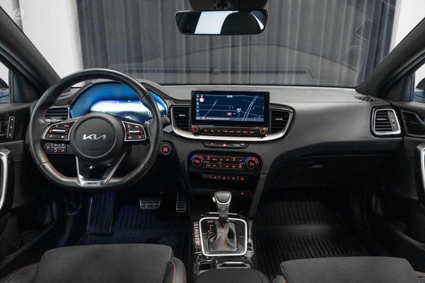 Green Kia ProCeed 2023 in Vilnius, with an engine capacity of 1.60 L and mileage of 54 thousand km for 26900 €, photo 6 on AUTOMOTO.COM.LV