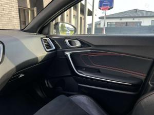Pelēks Kia ProCeed 2021 Kauņa, ar dzinēja tilpumu 1.59 L un nobraukumu 79 tūkst. km par 19500 €, foto 17 vietnē AUTOMOTO.COM.LV