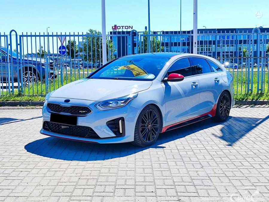 Grey Kia ProCeed 2019 in Klaipeda, with an engine capacity of 1.59 L and mileage of 59 thousand km for 15900 €, photo 1 on AUTOMOTO.COM.LV