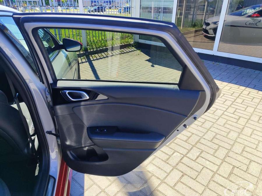 Grey Kia ProCeed 2019 in Klaipeda, with an engine capacity of 1.59 L and mileage of 59 thousand km for 15900 €, photo 11 on AUTOMOTO.COM.LV