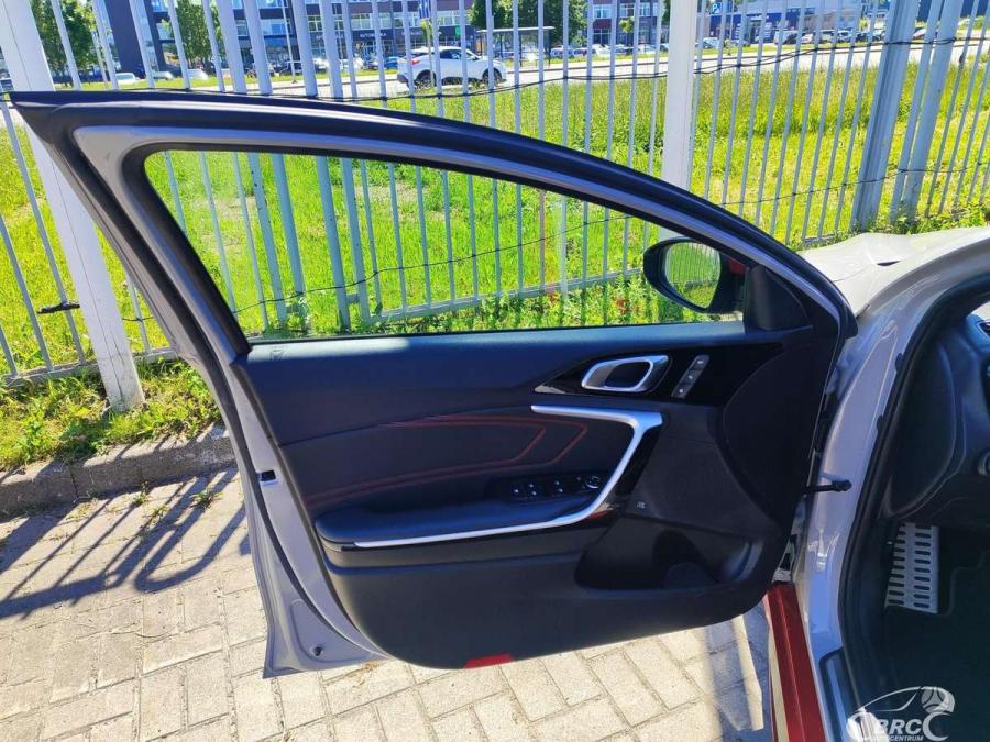 Grey Kia ProCeed 2019 in Klaipeda, with an engine capacity of 1.59 L and mileage of 59 thousand km for 15900 €, photo 22 on AUTOMOTO.COM.LV