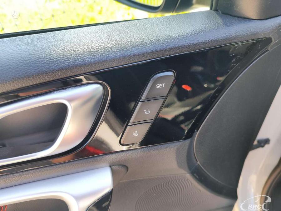 Grey Kia ProCeed 2019 in Klaipeda, with an engine capacity of 1.59 L and mileage of 59 thousand km for 15900 €, photo 23 on AUTOMOTO.COM.LV