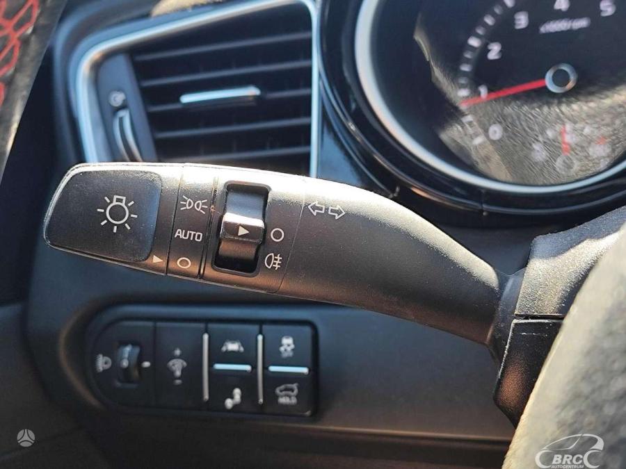 Grey Kia ProCeed 2019 in Klaipeda, with an engine capacity of 1.59 L and mileage of 59 thousand km for 15900 €, photo 30 on AUTOMOTO.COM.LV