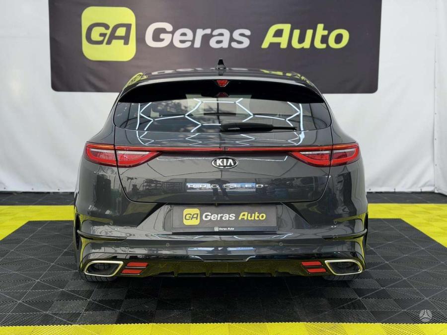 Grey Kia ProCeed 2019 in Vilnius, with an engine capacity of 1.59 L and mileage of 104 thousand km for 16490 €, photo 6 on AUTOMOTO.COM.LV