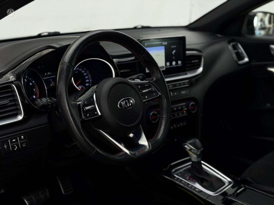 Grey Kia ProCeed 2019 in Vilnius, with an engine capacity of 1.59 L and mileage of 104 thousand km for 16490 €, photo 10 on AUTOMOTO.COM.LV