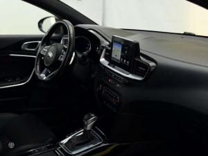 Grey Kia ProCeed 2019 in Vilnius, with an engine capacity of 1.59 L and mileage of 104 thousand km for 16490 €, photo 17 on AUTOMOTO.COM.LV