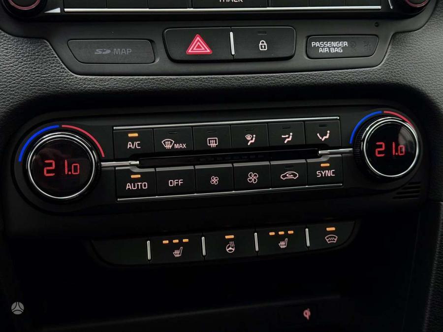 Grey Kia ProCeed 2019 in Vilnius, with an engine capacity of 1.59 L and mileage of 104 thousand km for 16490 €, photo 28 on AUTOMOTO.COM.LV