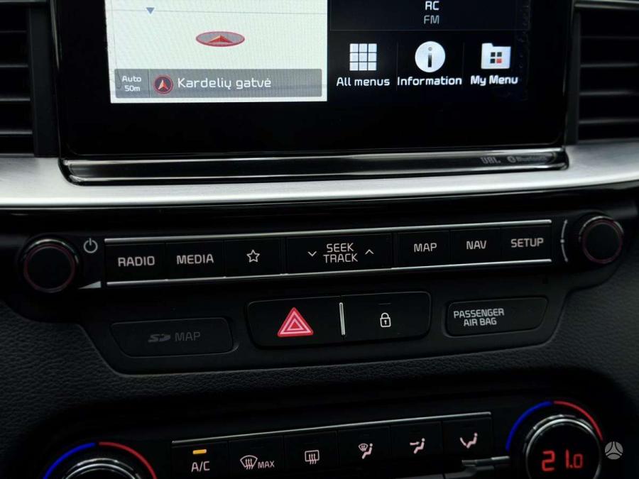 Grey Kia ProCeed 2019 in Vilnius, with an engine capacity of 1.59 L and mileage of 104 thousand km for 16490 €, photo 29 on AUTOMOTO.COM.LV