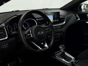 Grey Kia ProCeed 2019 in Vilnius, with an engine capacity of 1.59 L and mileage of 104 thousand km for 16490 €, photo 10 on AUTOMOTO.COM.LV