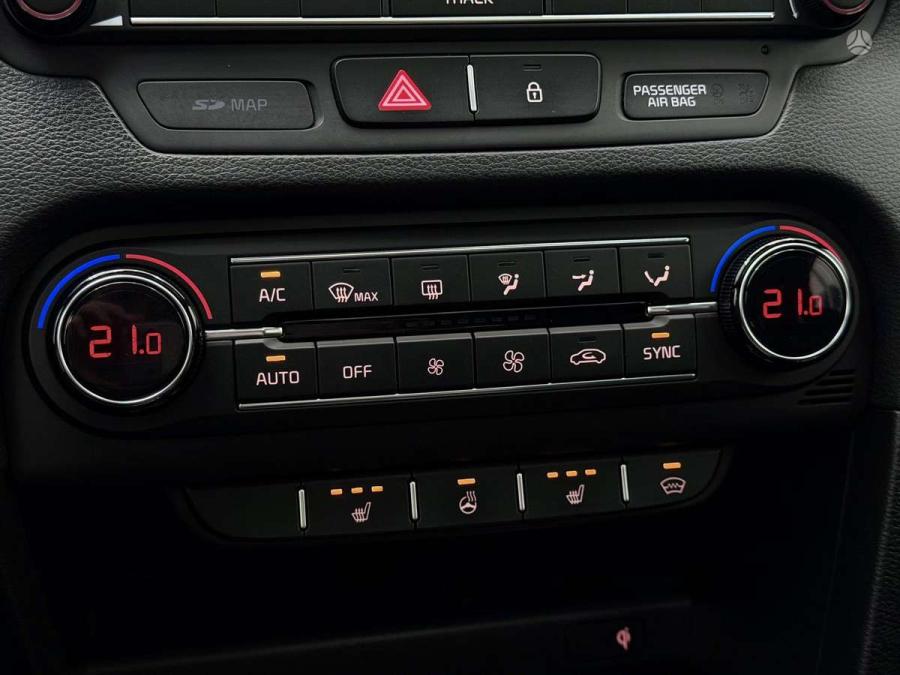 Grey Kia ProCeed 2019 in Vilnius, with an engine capacity of 1.59 L and mileage of 104 thousand km for 15990 €, photo 28 on AUTOMOTO.COM.LV