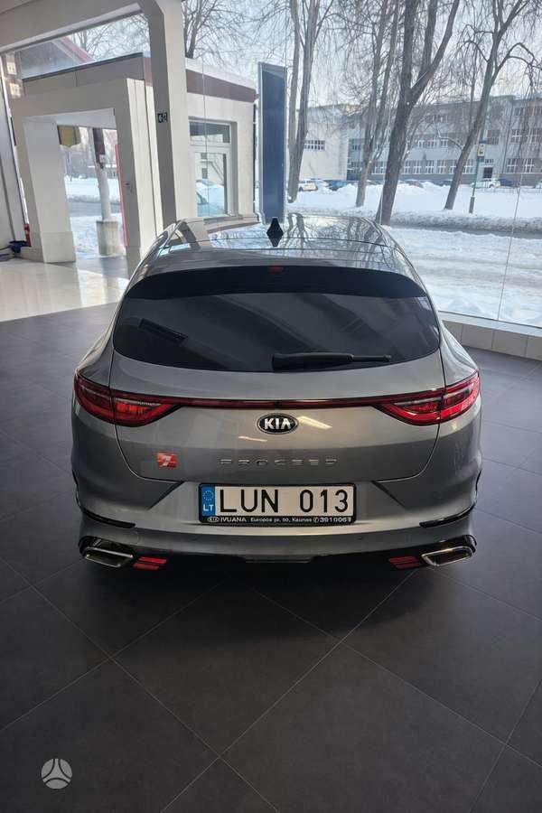 Pelēks Kia ProCeed 2021 Klaipėda, ar dzinēja tilpumu 1.59 L un nobraukumu 105 tūkst. km par 18900 €, foto 3 vietnē AUTOMOTO.COM.LV