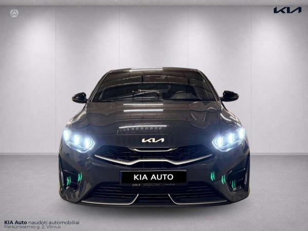 Grey Kia ProCeed 2021 in Vilnius, with an engine capacity of 1.48 L and mileage of 29 thousand km for 18900 €, photo 3 on AUTOMOTO.COM.LV