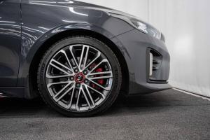 Grey Kia ProCeed 2021 in Tallinn, with an engine capacity of 1.60 L and mileage of 56 thousand km for 19900 €, photo 22 on AUTOMOTO.COM.LV