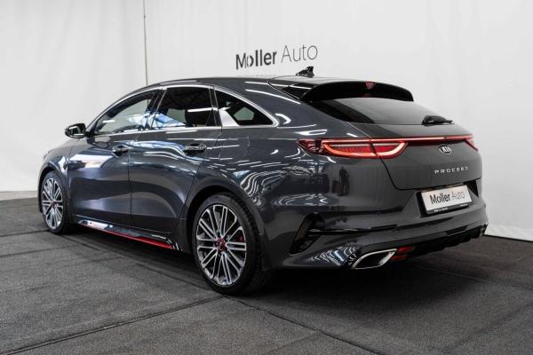 Grey Kia ProCeed 2021 in Tallinn, with an engine capacity of 1.60 L and mileage of 56 thousand km for 19900 €, photo 4 on AUTOMOTO.COM.LV