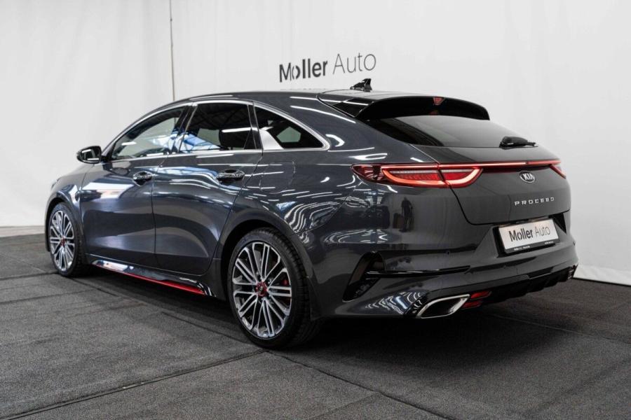 Grey Kia ProCeed 2021 in Tallinn, with an engine capacity of 1.60 L and mileage of 56 thousand km for 19900 €, photo 4 on AUTOMOTO.COM.LV