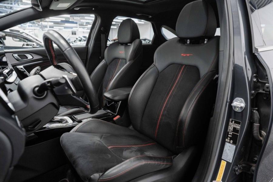 Grey Kia ProCeed 2021 in Tallinn, with an engine capacity of 1.60 L and mileage of 56 thousand km for 19900 €, photo 19 on AUTOMOTO.COM.LV