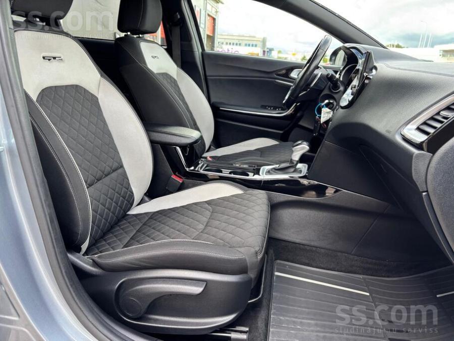 Pelēks Kia ProCeed 2021 Liepāja, ar dzinēja tilpumu 1.50 L un nobraukumu 71 tūkst. km par 16940 €, foto 20 vietnē AUTOMOTO.COM.LV