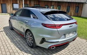 Grey Kia ProCeed 2022 in Taurage, with an engine capacity of 1.59 L and mileage of 230 thousand km for 14300 €, photo 3 on AUTOMOTO.COM.LV