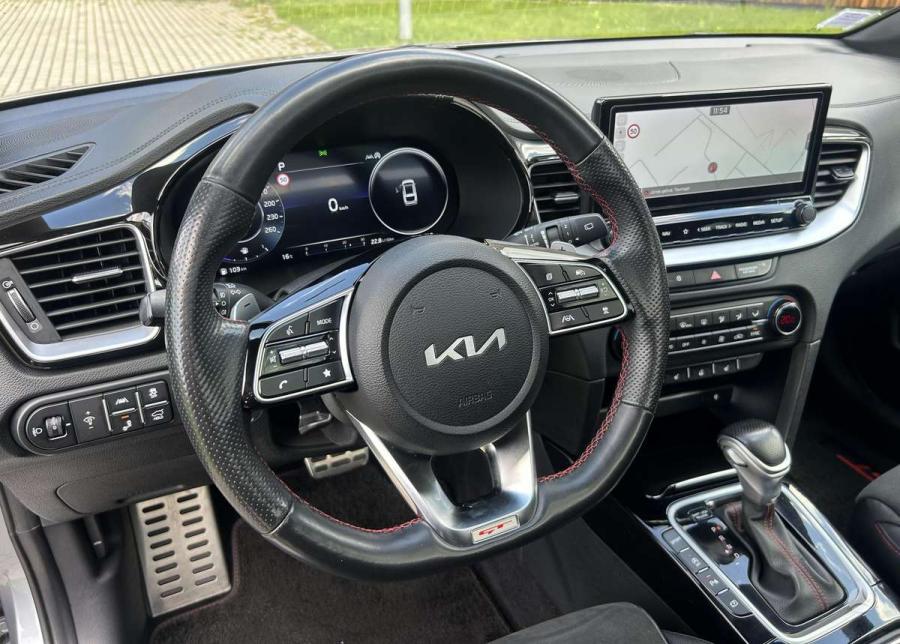 Grey Kia ProCeed 2022 in Taurage, with an engine capacity of 1.59 L and mileage of 230 thousand km for 14300 €, photo 14 on AUTOMOTO.COM.LV