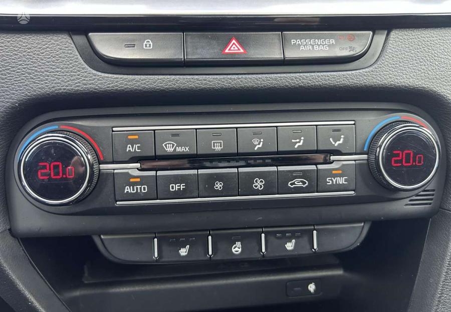 Grey Kia ProCeed 2022 in Taurage, with an engine capacity of 1.59 L and mileage of 230 thousand km for 14300 €, photo 18 on AUTOMOTO.COM.LV
