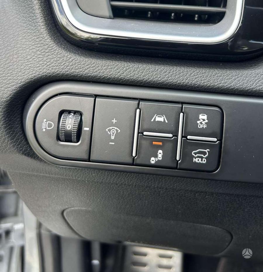 Grey Kia ProCeed 2022 in Taurage, with an engine capacity of 1.59 L and mileage of 230 thousand km for 14300 €, photo 23 on AUTOMOTO.COM.LV