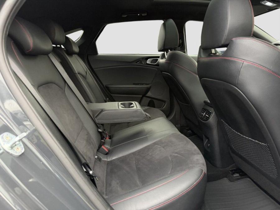 Pelēks Kia ProCeed 2023 Pērnava, ar dzinēja tilpumu 1.60 L un nobraukumu 48 tūkst. km par 23900 €, foto 8 vietnē AUTOMOTO.COM.LV